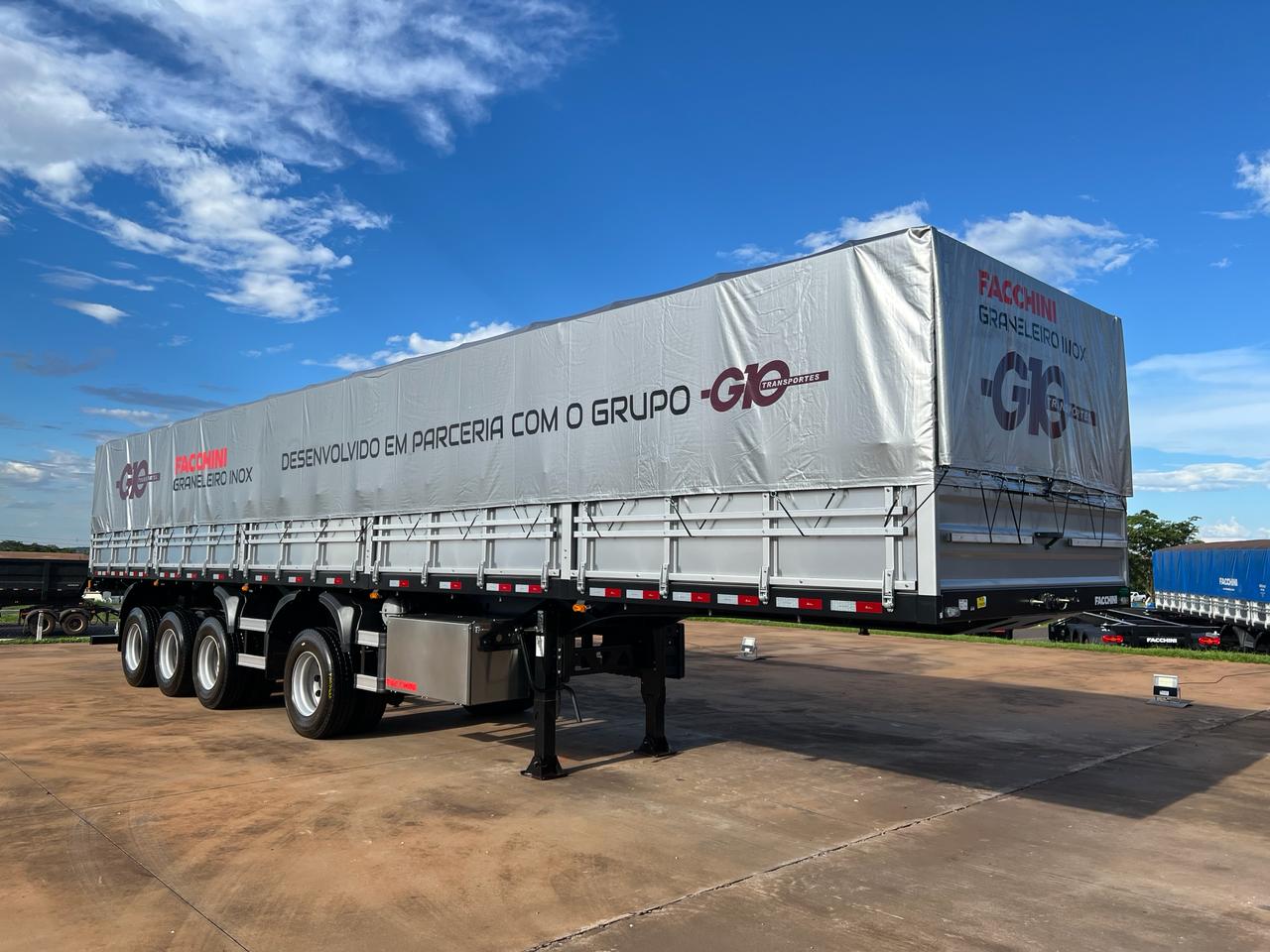 Facchini inova com lançamento de semirreboque graneleiro em inox